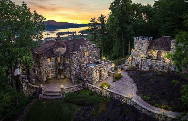 19 Fairytale Castles Around The World You Can Actually Stay In