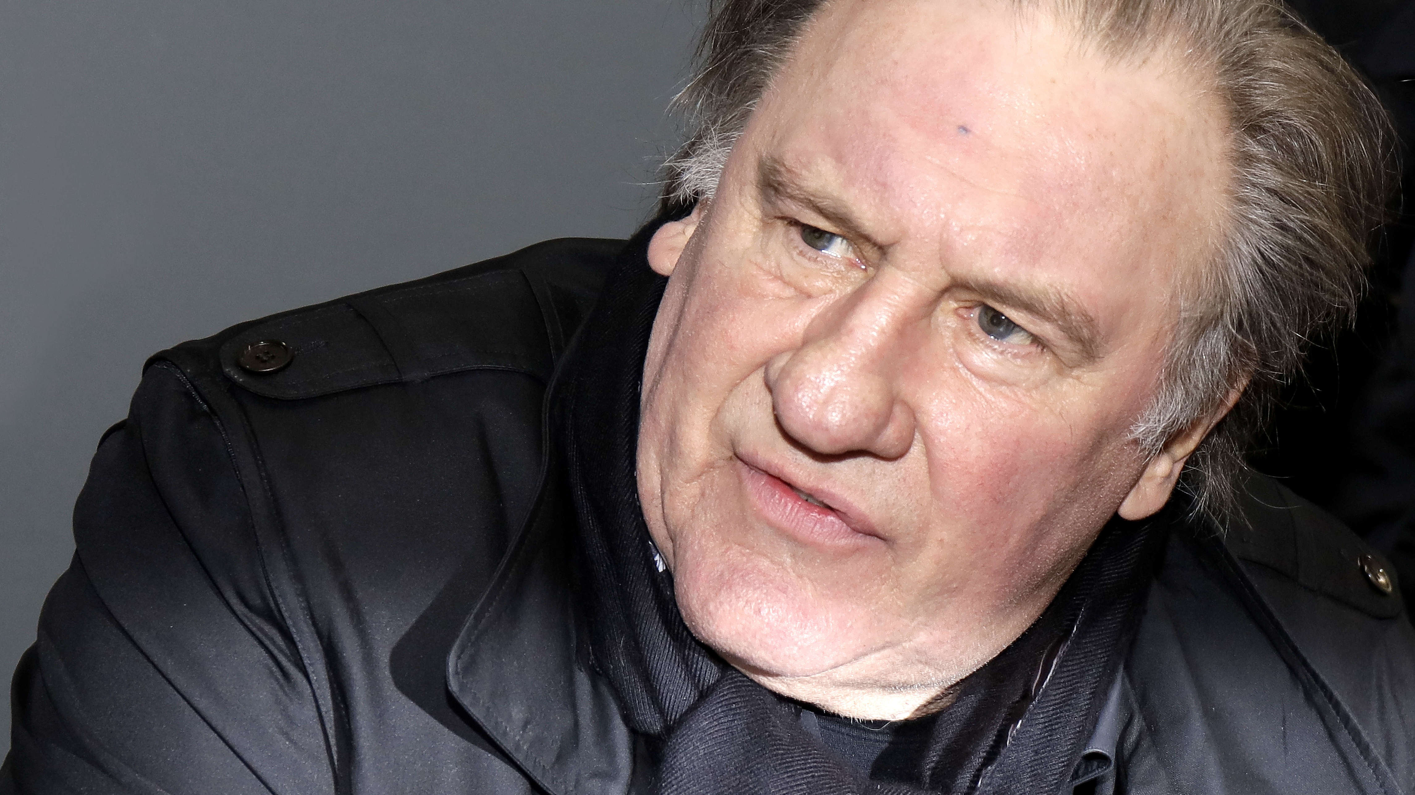 La Tribune De Soutien à Gérard Depardieu Rappelle Furieusement L