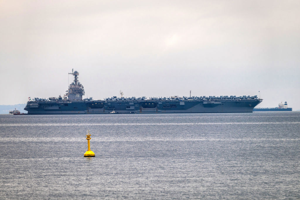 La Joya De La Corona De La Armada De Eeuu Se Exhibe En Aguas Españolas