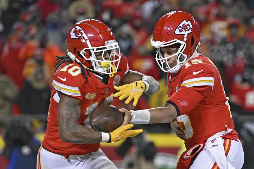 Patrick Mahomes Leads Chiefs Past Dolphins Cj Stroud Makes History