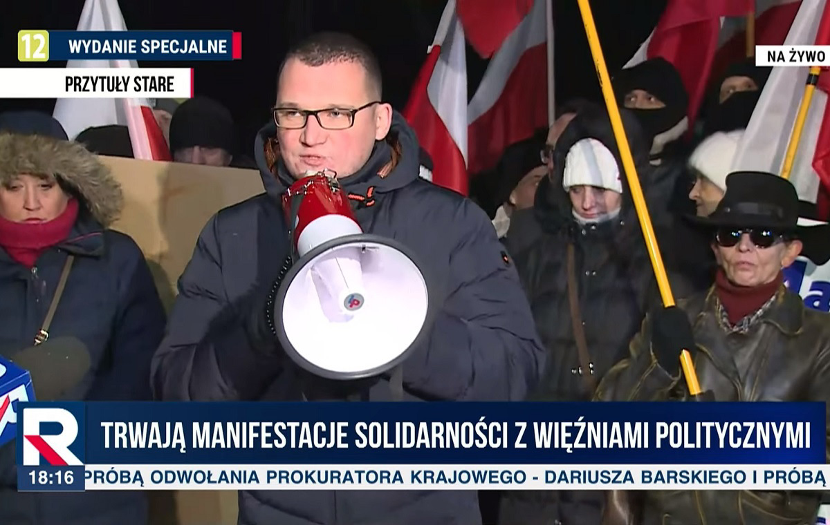 Pikieta Solidarności Z Kamińskim I Wąsikiem Są Patriotami