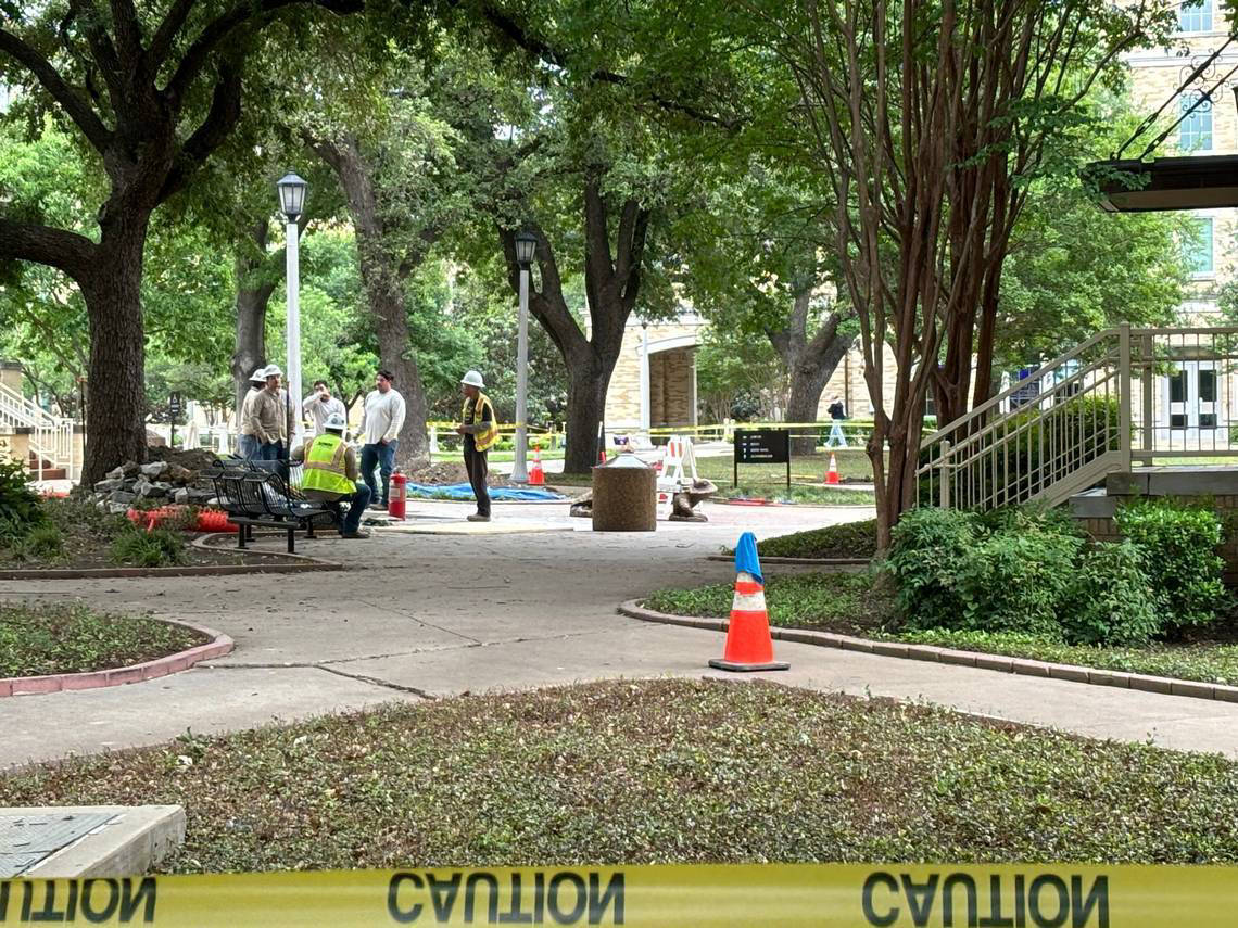 All Clear Issued After Tcu Evacuates Buildings Due To Gas Leak On