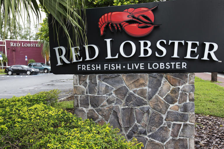 Red Lobster Reportedly Considers Bankruptcy After 11m Loss On Endless