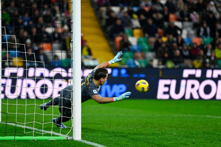 Udinese Stagione Finita Per Il Portiere Silvestri