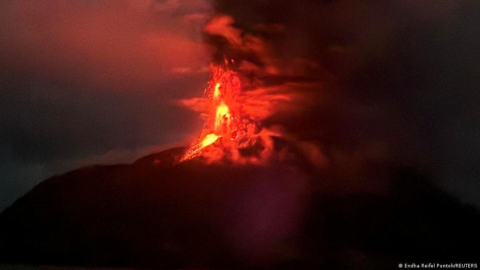 Thousands Flee Volcanic Eruption In Indonesia