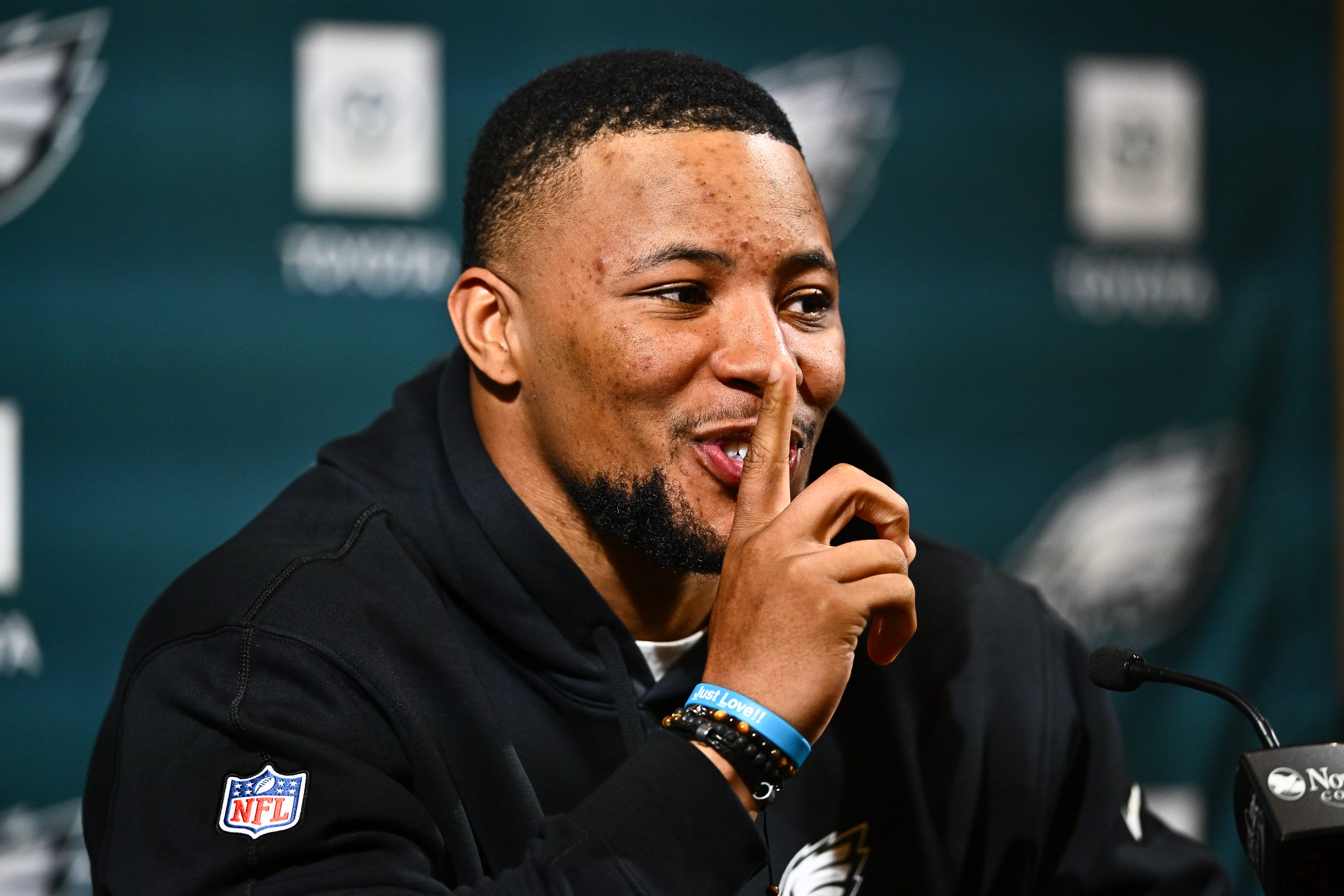 Saquon Barkley Claps Back At Angry Giants Fans Go Birds