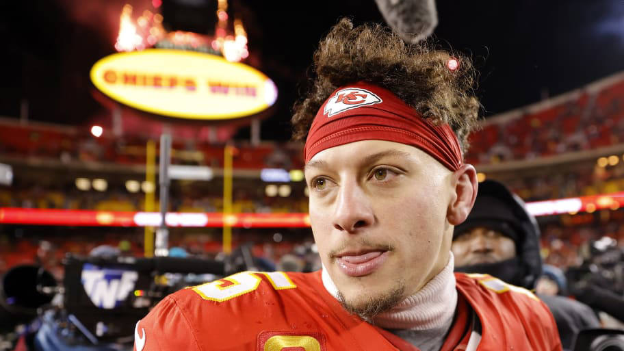 Patrick Mahomes Sends Stern Warning To Bills Fans Before Road Playoff Game