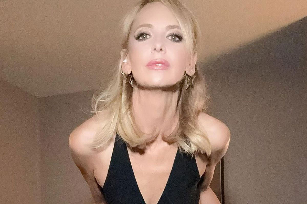 Sarah Michelle Gellar Embraces Her Sexy Side In Las Vegas With A Skin