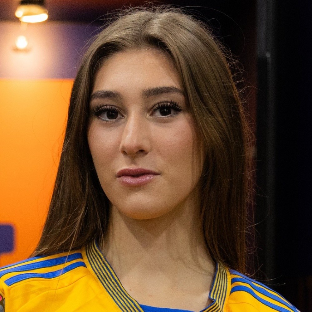 Tigres Uanl Tatiana Flores Recibe Novatada A Su Llegada A Las Amazonas