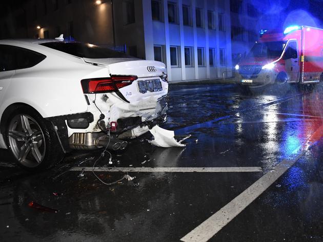 Unfall In Rheda Wiedenbrück Bmw Fahrer Verletzt Sich Schwer