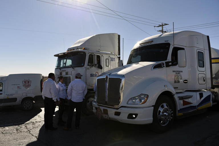 Transportistas Protestan Por La Violencia Y Cierran Varias Carreteras