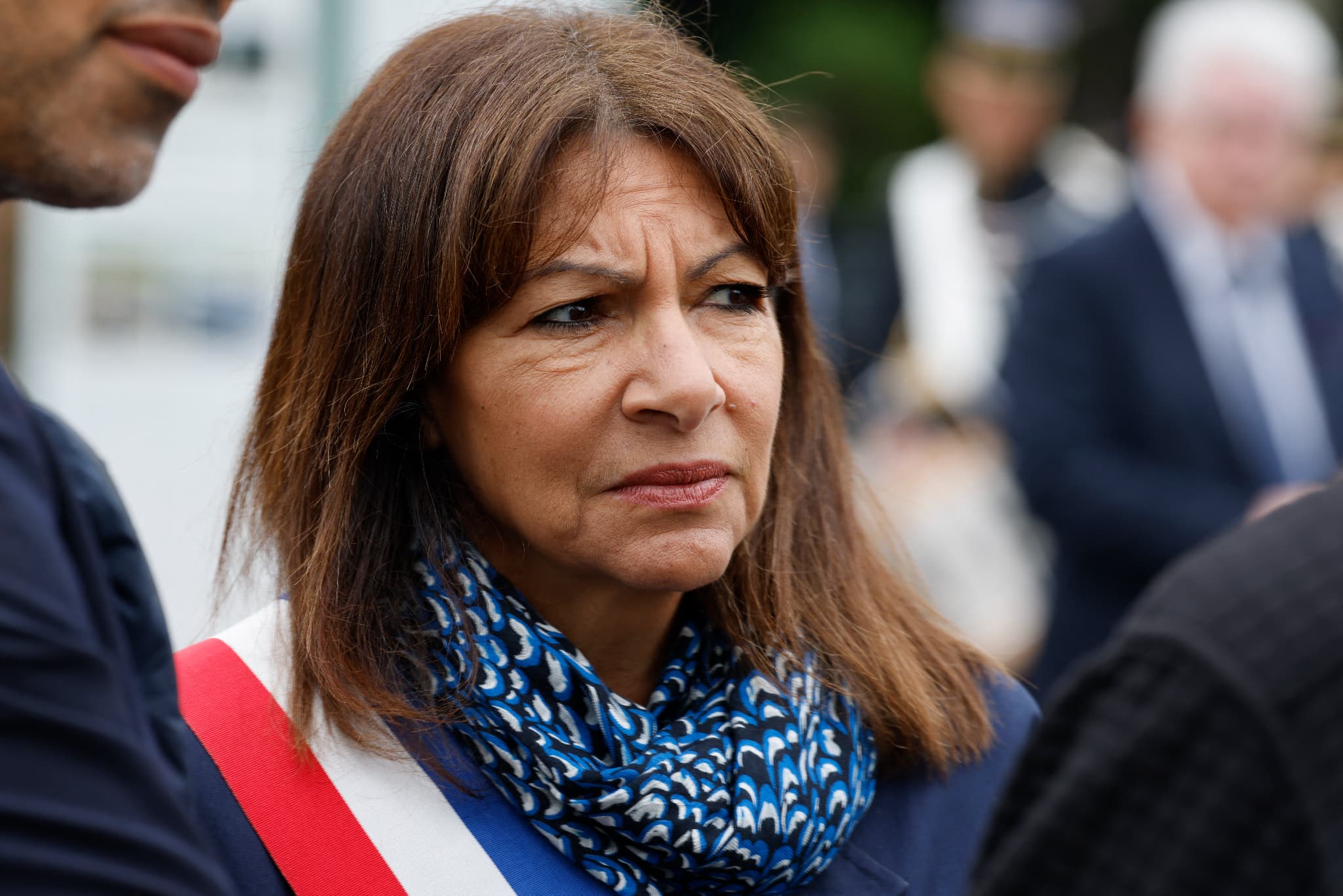 Psg Lille La Ville De Paris Et Anne Hidalgo Déposent Plainte Après Des