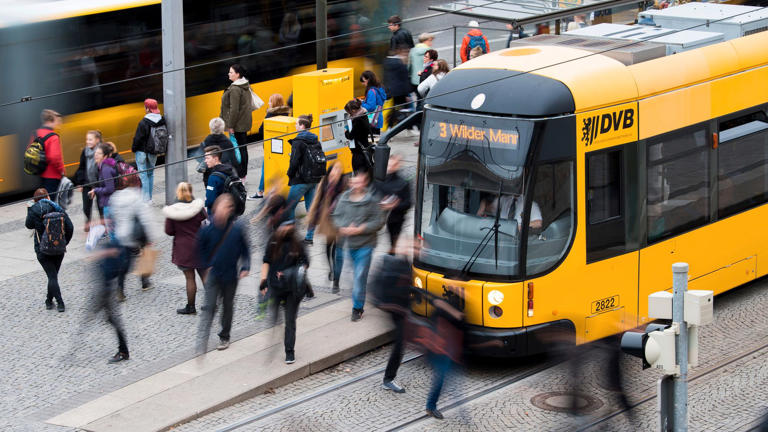 Verdi Ruft In Fast Allen Bundesländern Zu Warnstreiks Im Öpnv Am