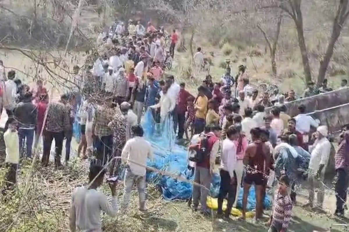 Major Accident In Kasganj On Way To Bathe In Ganja 20 Devotees From