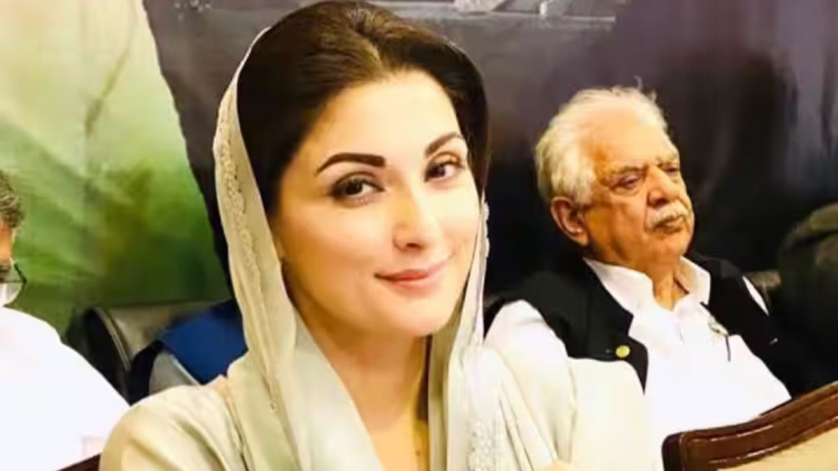 Pakistan Nawaz Sharifs Daughter Maryam Submits Nomination Papers For