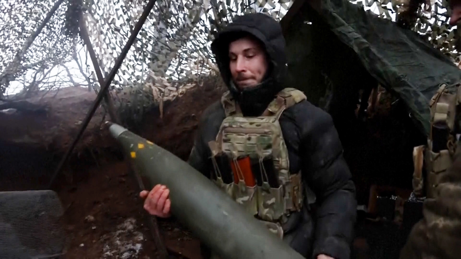 Video Shows Front Line Shelling By Ukraines Azov Brigade