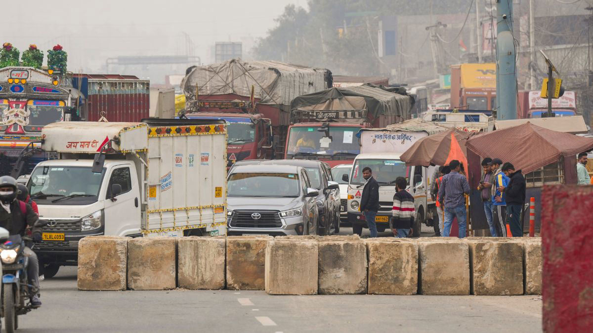 Delhi Ncr Witnesses Massive Traffic Snarls Amid Strict Security