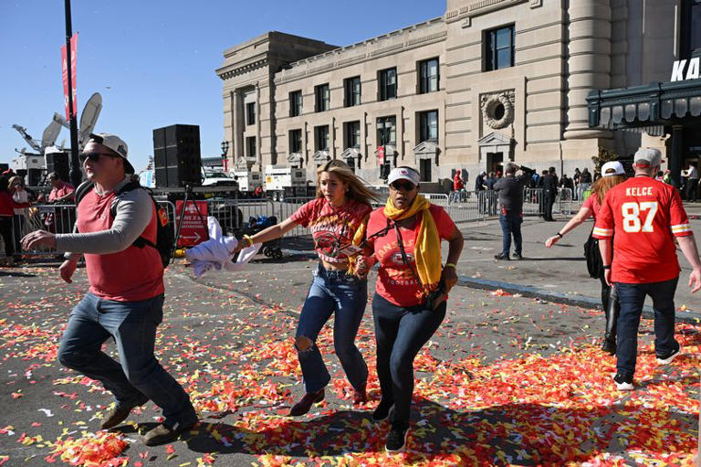 Chiefs Super Bowl Parade Shooting Moment Cops Arrest Suspect As One