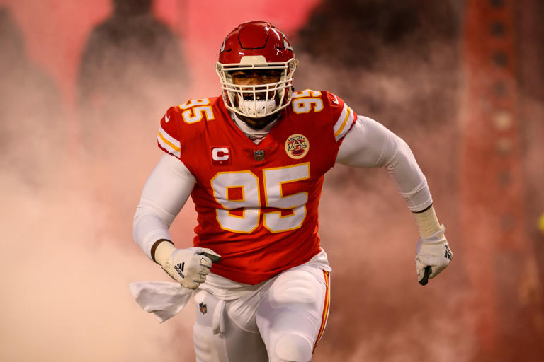 Chiefs Pick Up Option On Chris Jones Decision On Future In Kc Looms