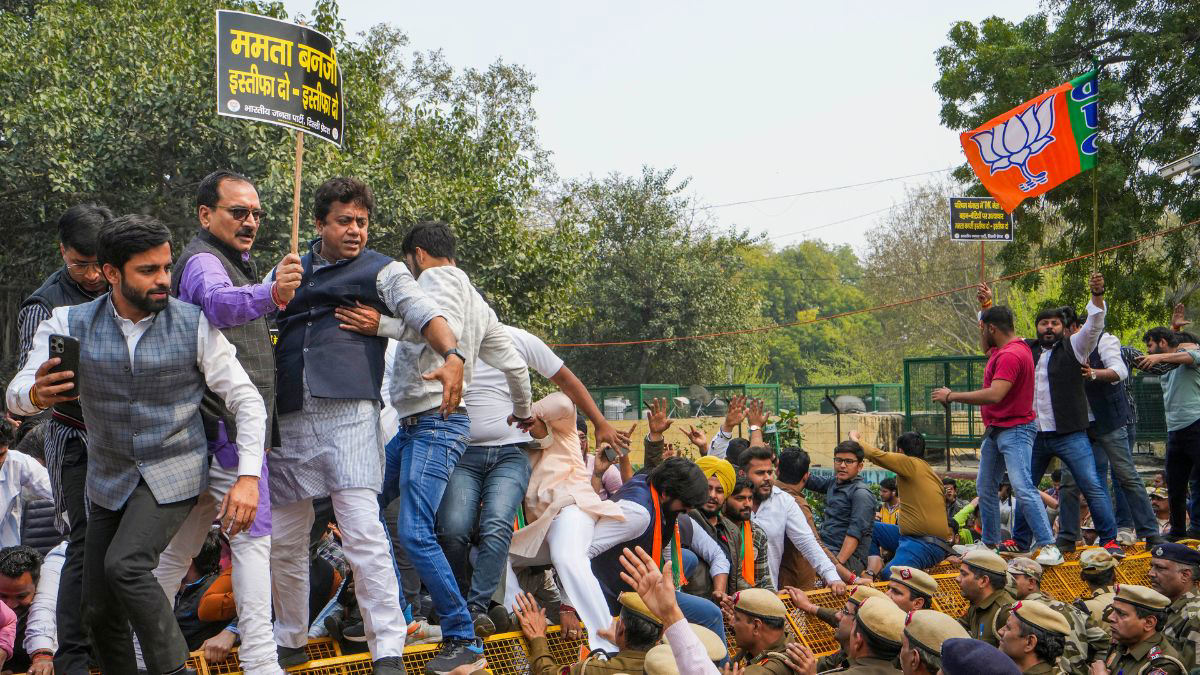 Delhi Bjp Workers Stage Protest Against Bengals Tmc Over Sandeshkhali