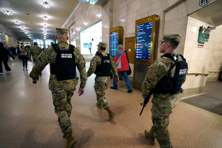 National Guard Deployed Into Nyc Subways Wont Carry Long Guns At Bag