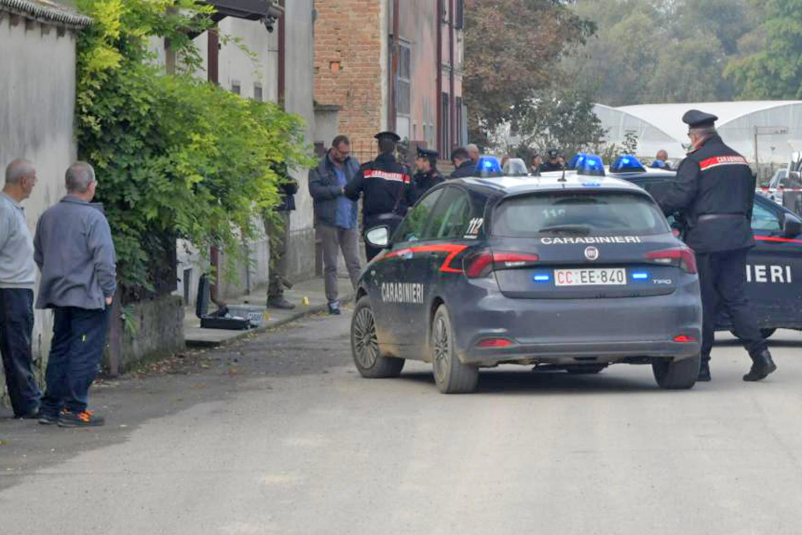 Anziano Trovato Morto Carbonizzato 4 Arresti Per Omicidio