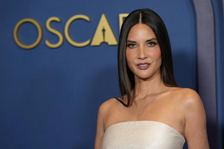 Olivia Munn Says She Was Diagnosed With Breast Cancer Underwent Double