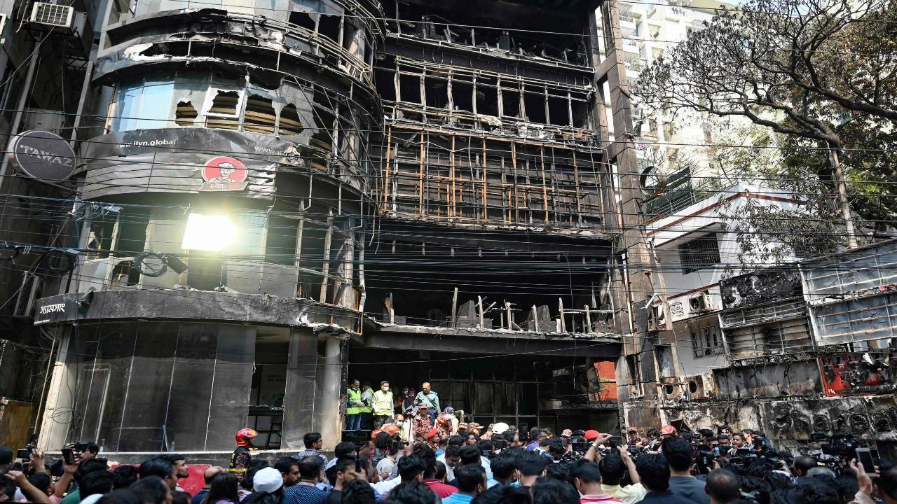 46 Dead As Massive Fire Rips Through Seven Storey Shopping Mall In Dhaka