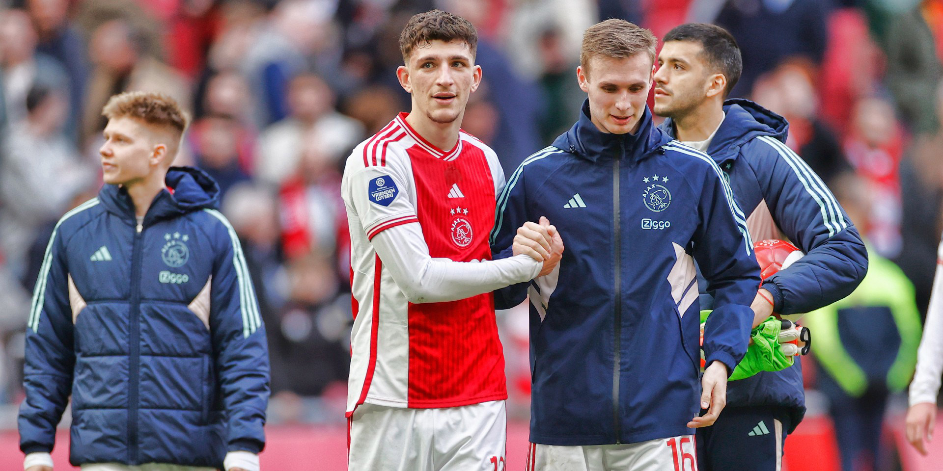 Van Hooijdonk Positief Verrast Ajax Voor Het Eerst Sinds Lange Tijd