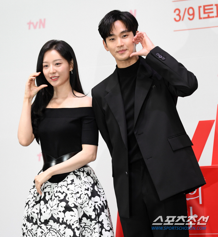 눈물의 여왕 김수현♥김지원 부부 역할설렘 불꽃 살아있어