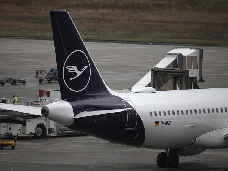 Streiks Bei Lufthansa Und Bahn Laufen