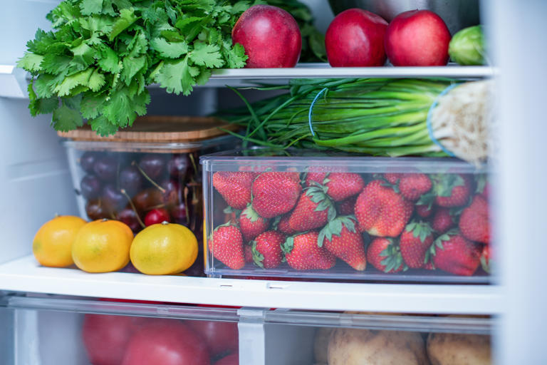 How To Store Your Fruit And Vegetables So They Last Longer And A List