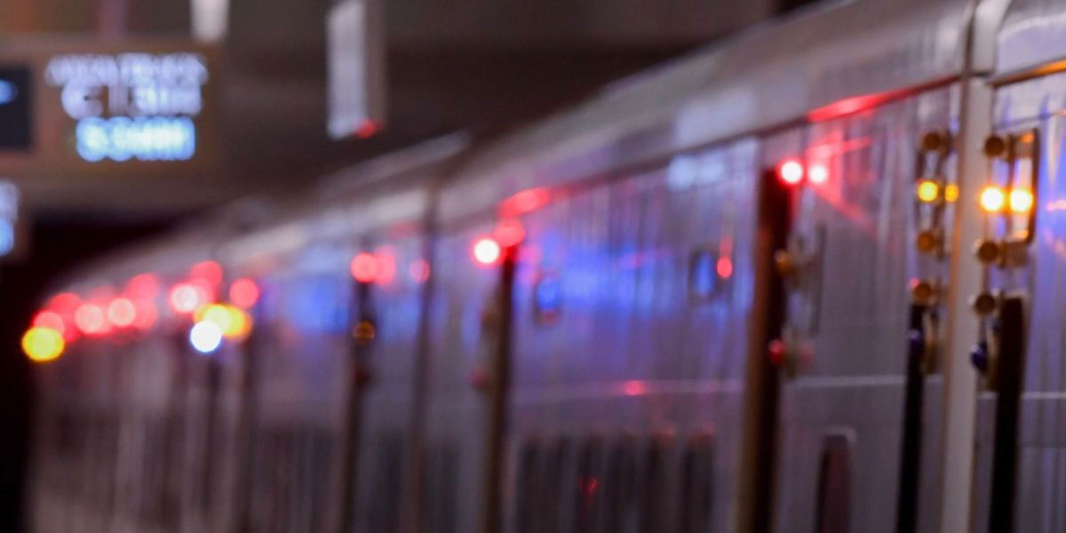 Passager Tué Après Avoir été Poussé Sur Les Rails Du Métro De New York