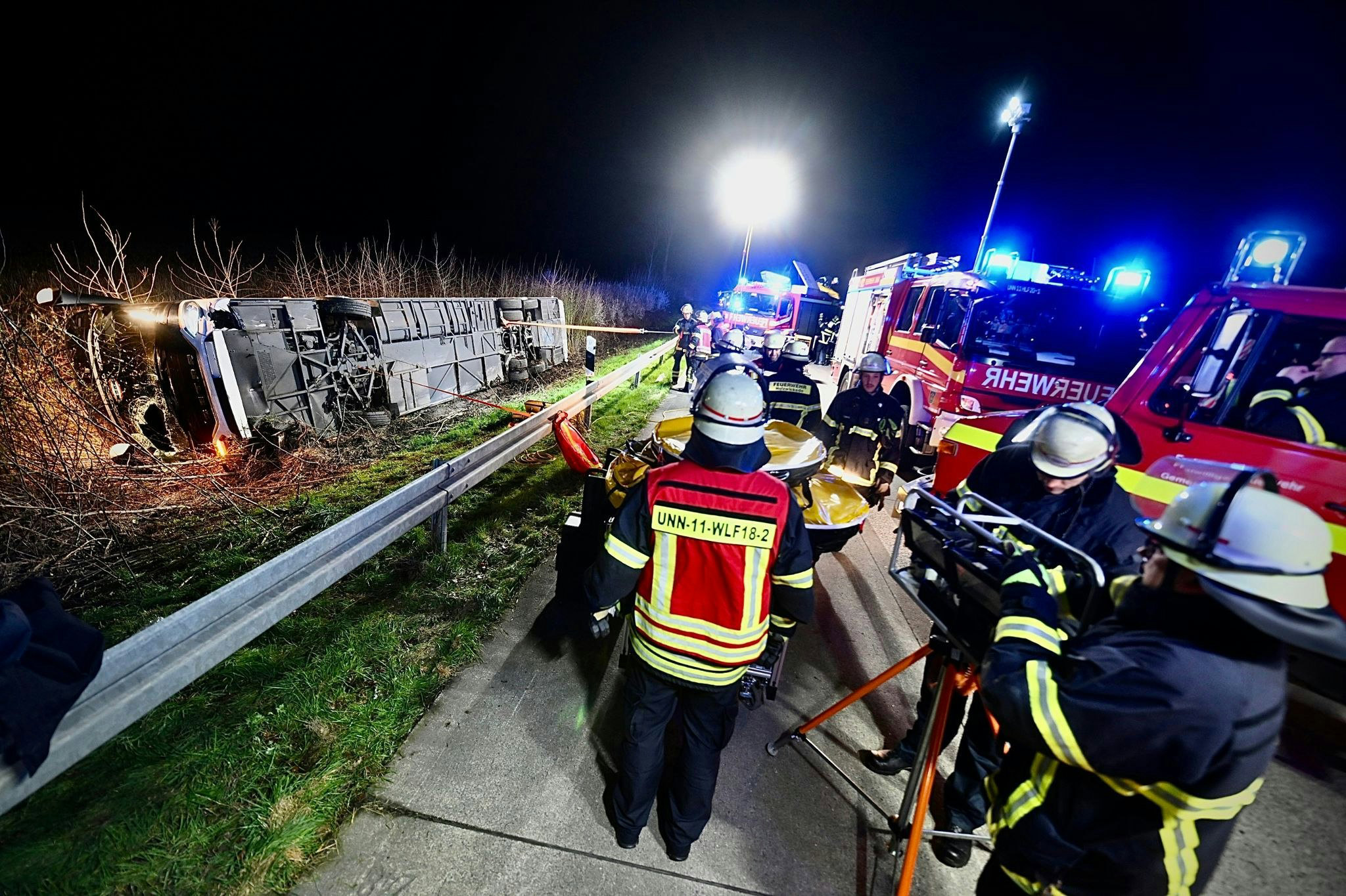 Unfälle Erneut Busunglück Auf Autobahn Mehr Als 20 Verletzte In Nrw