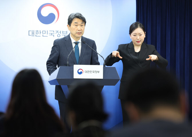 일문일답 이주호 일선교사 늘봄 행정부담 없게 하겠다