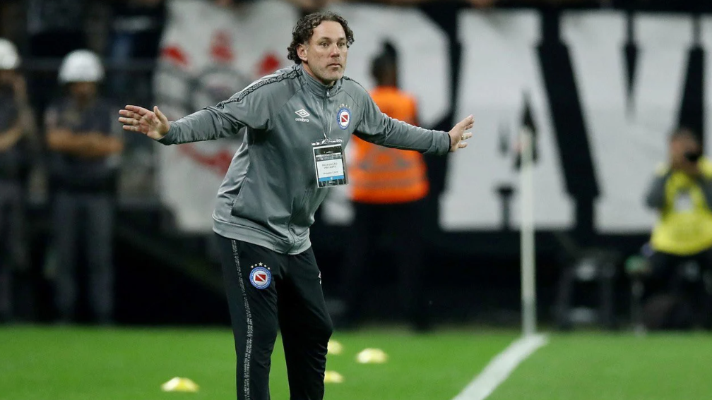 Gabriel Milito Sucede A Scolari No Comando Técnico Do Atlético Mineiro