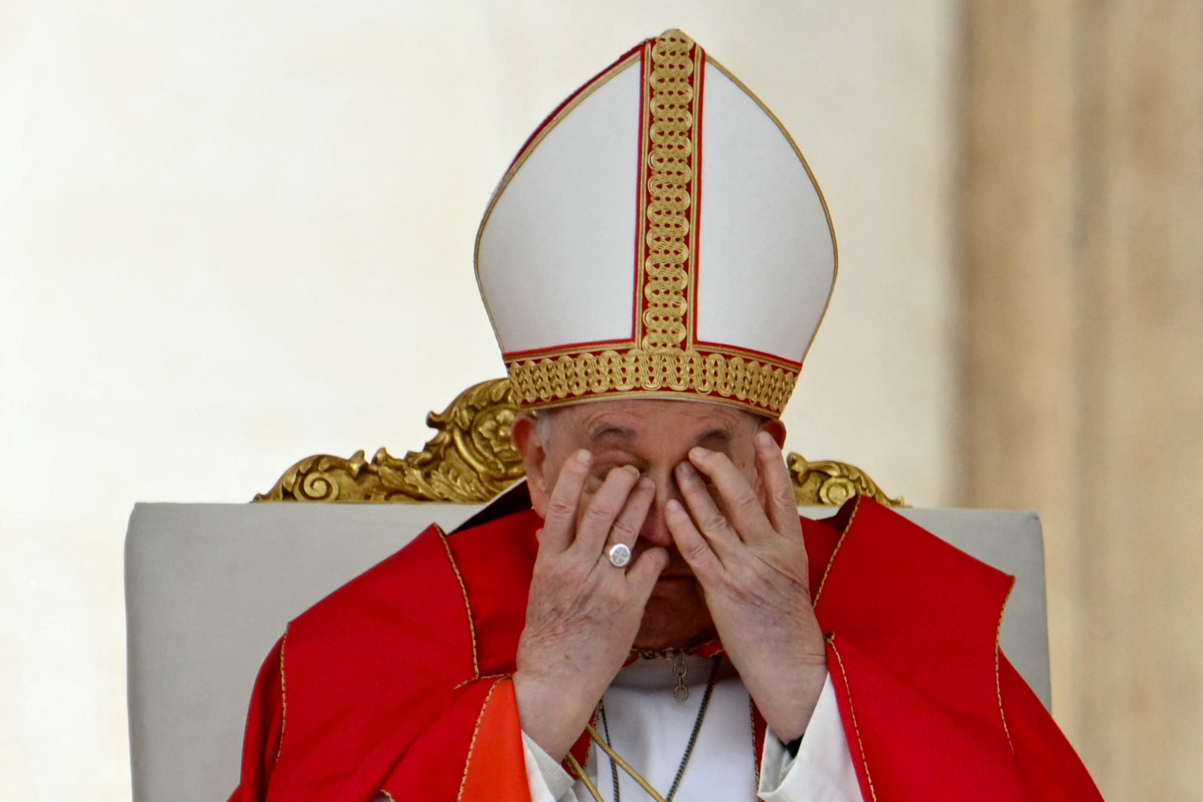 Papa Francisco Sorprende En La Misa De Inicio De Semana Santa Al No