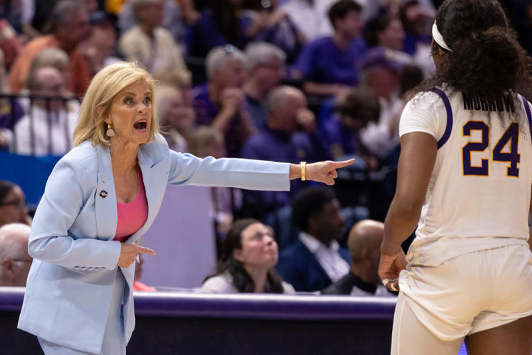 Kim Mulkey Takes Aim At Sexist La Times Column After Lsus Sweet 16 Win