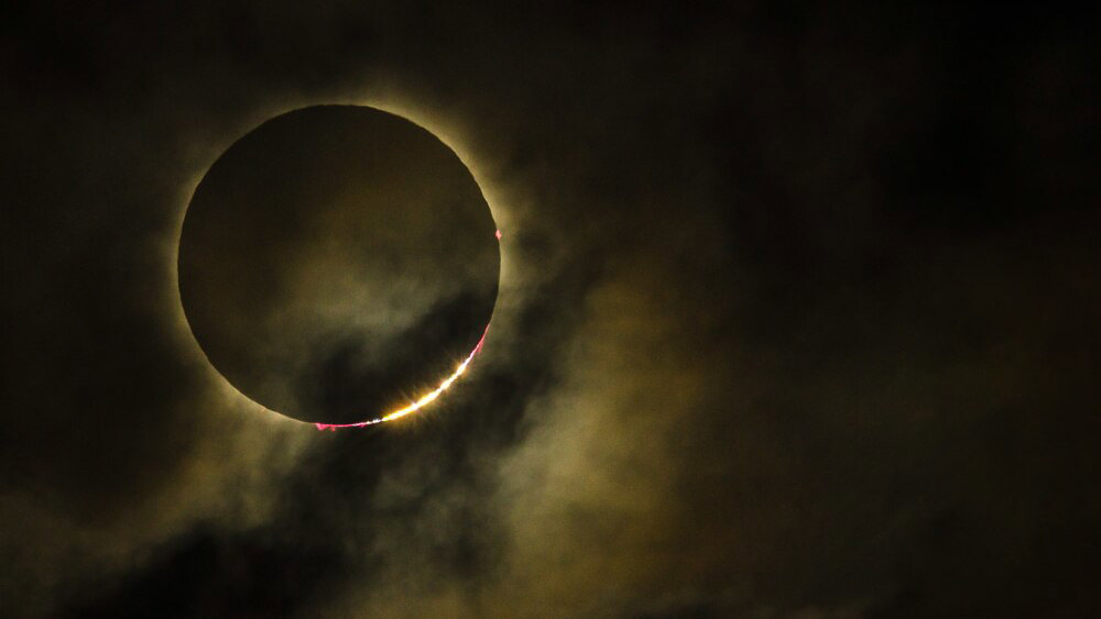 A Total Solar Eclipse Will Cross The Us On April 8 Heres What Time