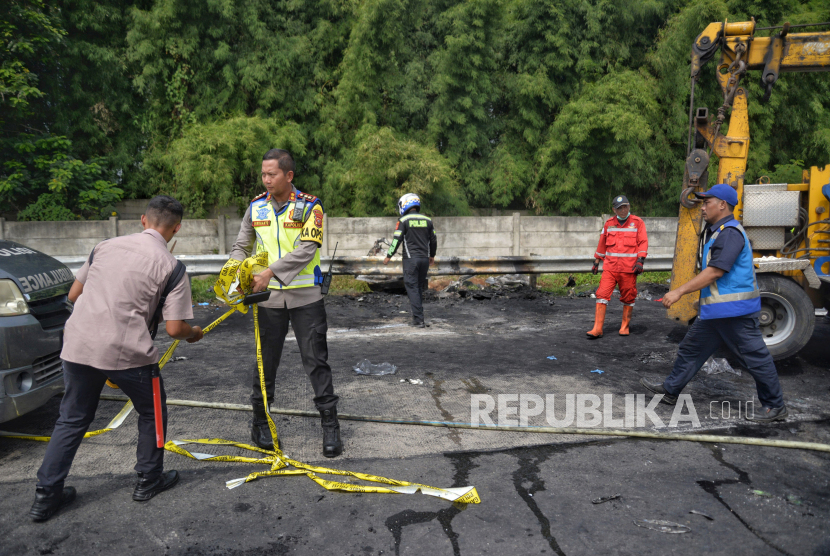 Polisi Masih Selidiki Penyebab Kecelakaan Maut Di Km 58 Tol Jakarta