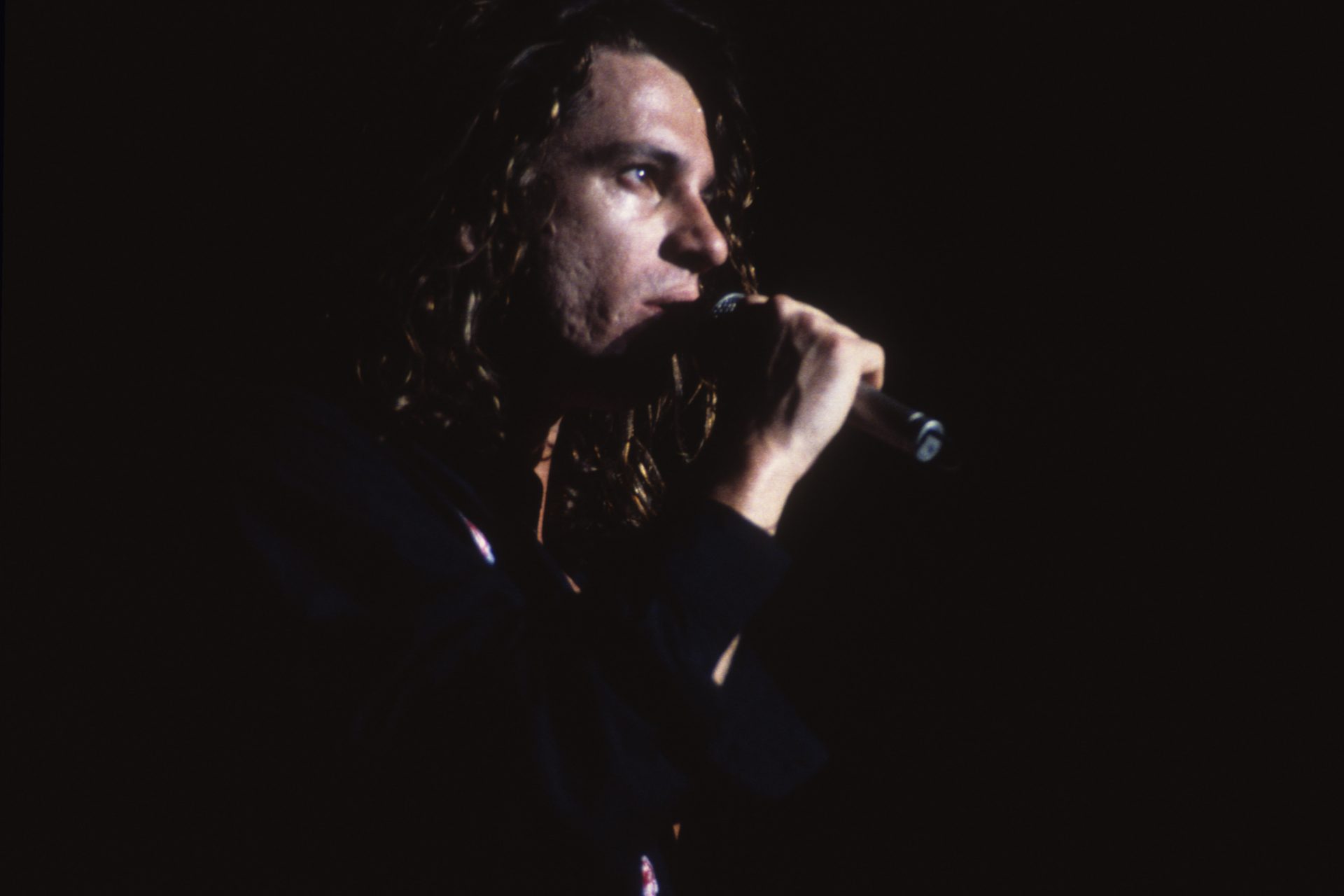 Michael Hutchence Retour Sur Lhistoire Tragique Du Leader Du Groupe