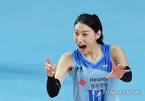 김연경 세계 올스타전 12점 활약등 뒤의 태극마크와도 작별