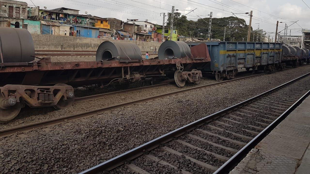 In Photos Goods Train Derails In Palghar Mumbaisurat Route Affected