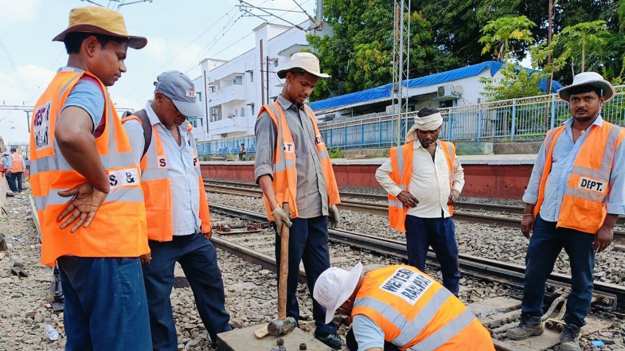 In Photos Wr Restores Train Services 24 Hours After Goods Train Derails