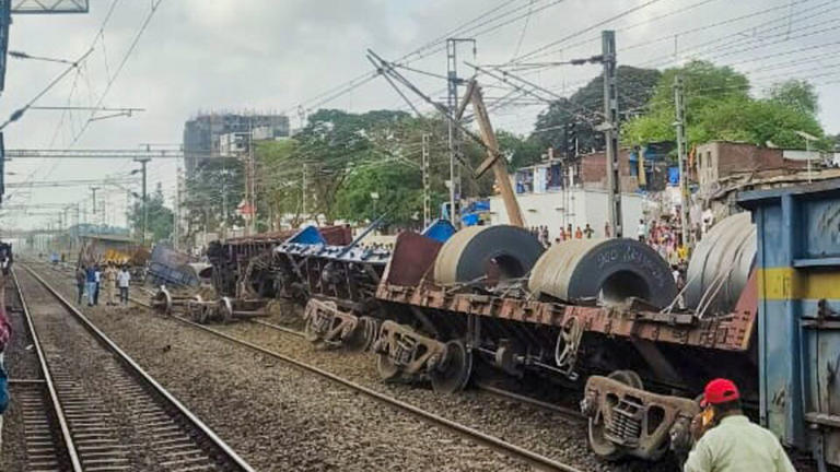 Maharashtra News Over 40 Trains Cancelled After Goods Train Derailed