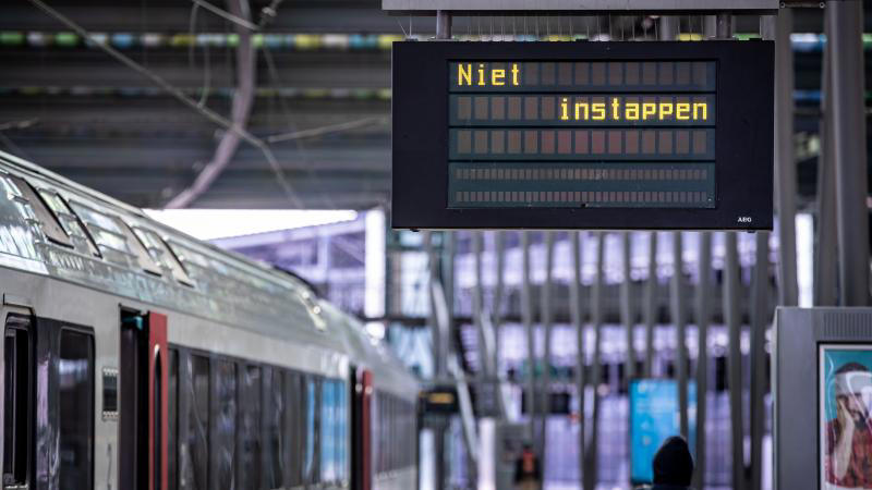 Une Jeune Fille De 13 Ans Perd La Vie Après Avoir été Percutée Par Un Train