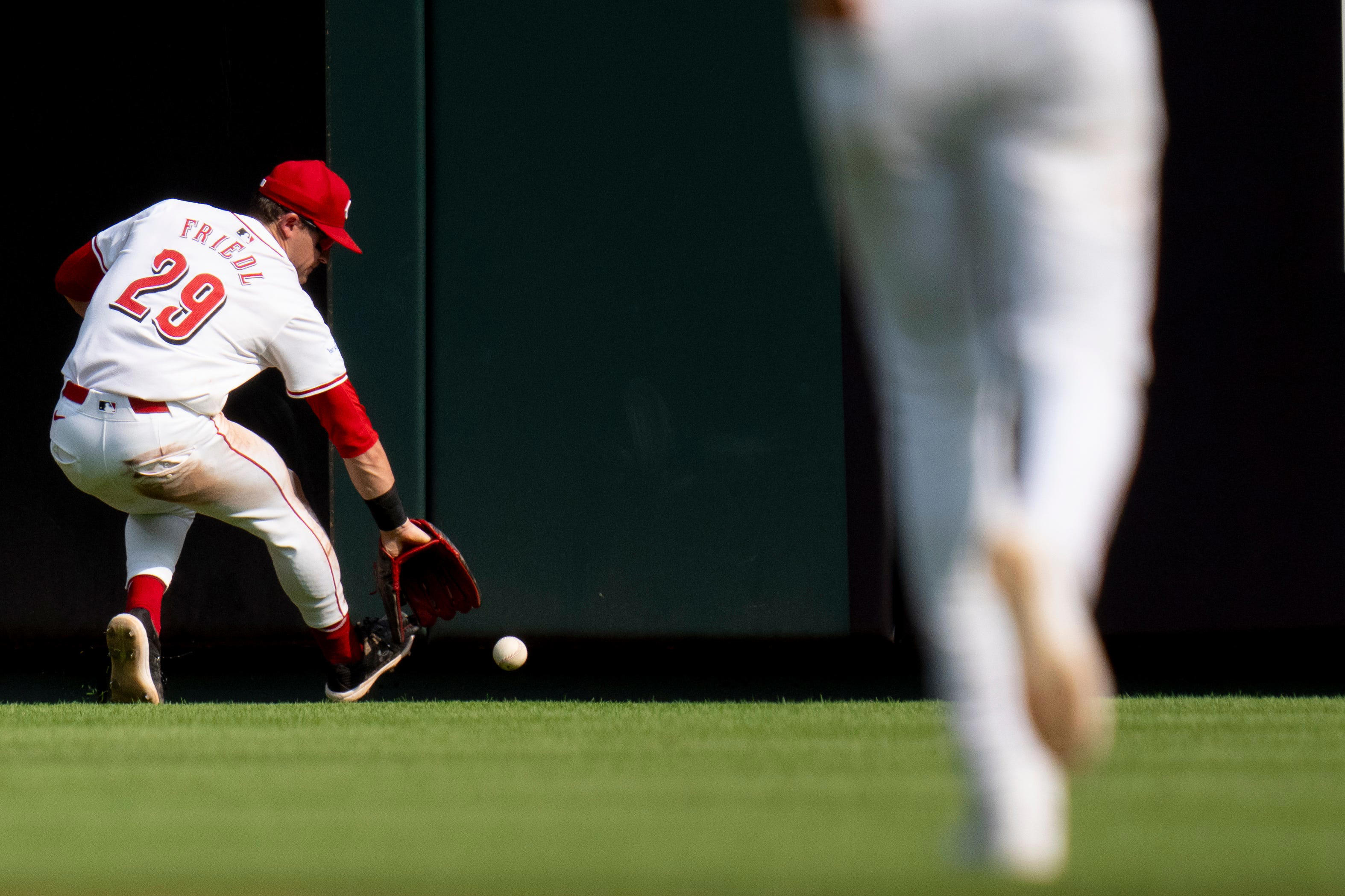 Cincinnati Reds Rally To Rout Pirates On Day Ignitor Tj Friedl Lands On