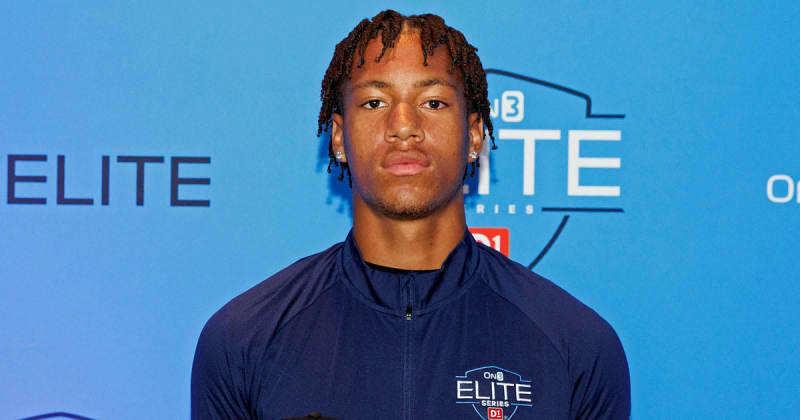 4 Star Wr Cj Wiley Is Down To Three And Sets Commitment Date