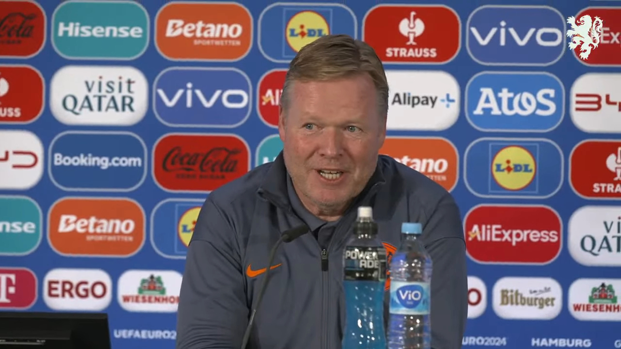 Koeman Lacht Na Vraag Valentijn Driessen Het Houdt Je Wel Bezig Hè