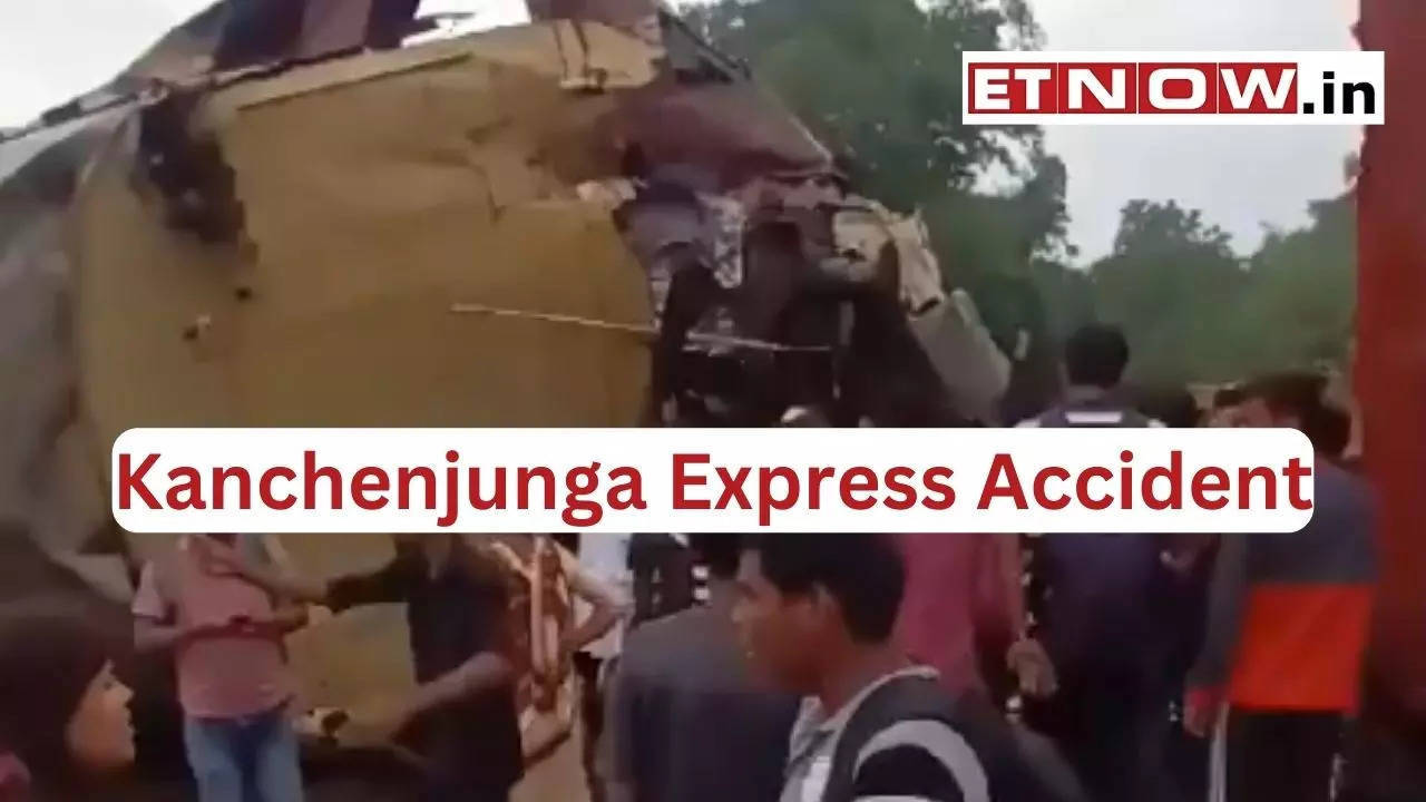 Agartala Sealdah Kanchenjunga Express Accident News Train Collides